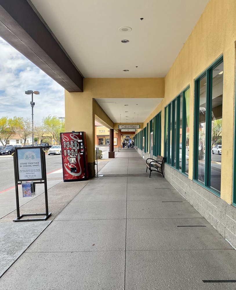 OUTLETS AT BARSTOW - Barstow CA - Hours, Directions, Reviews - Loc8NearMe