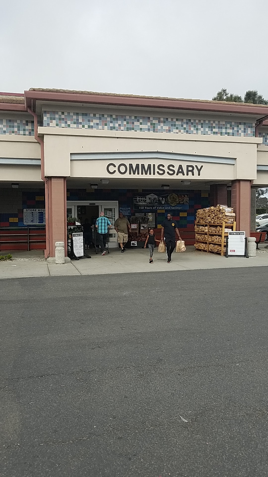CAMP PENDLETON MCB COMMISSARY - Bldg 20850, Vandegrift Blvd, Camp ...