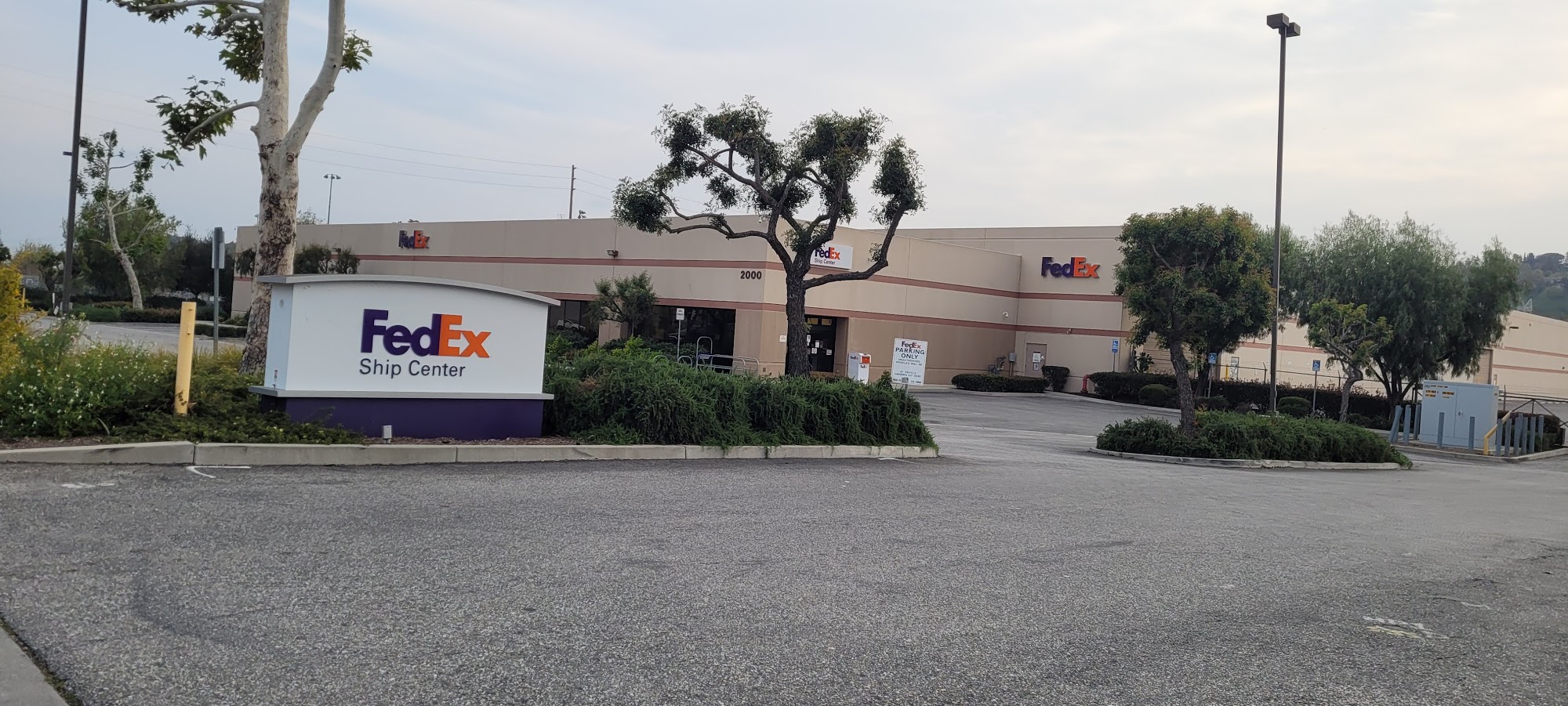 FEDEX SHIP CENTER - 2000 N San Fernando Rd, Los Angeles CA - Hours ...
