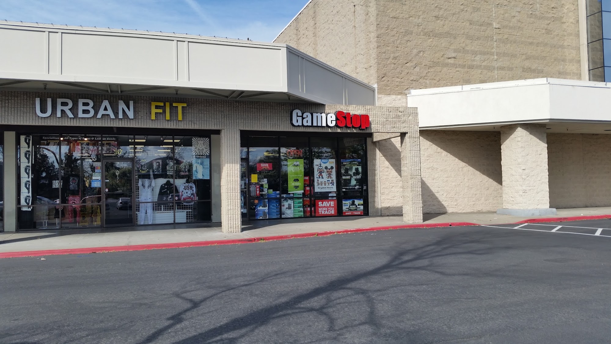GAMESTOP - 915 W March Ln, Stockton CA - Hours, Directions, Reviews ...