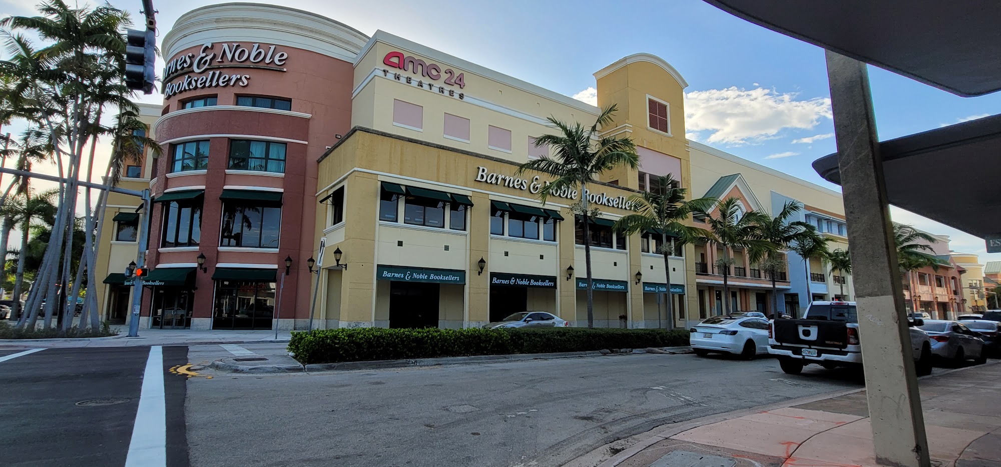 BARNES & NOBLE - 5701 Sunset Dr Suite 196, Miami FL - Hours, Directions ...