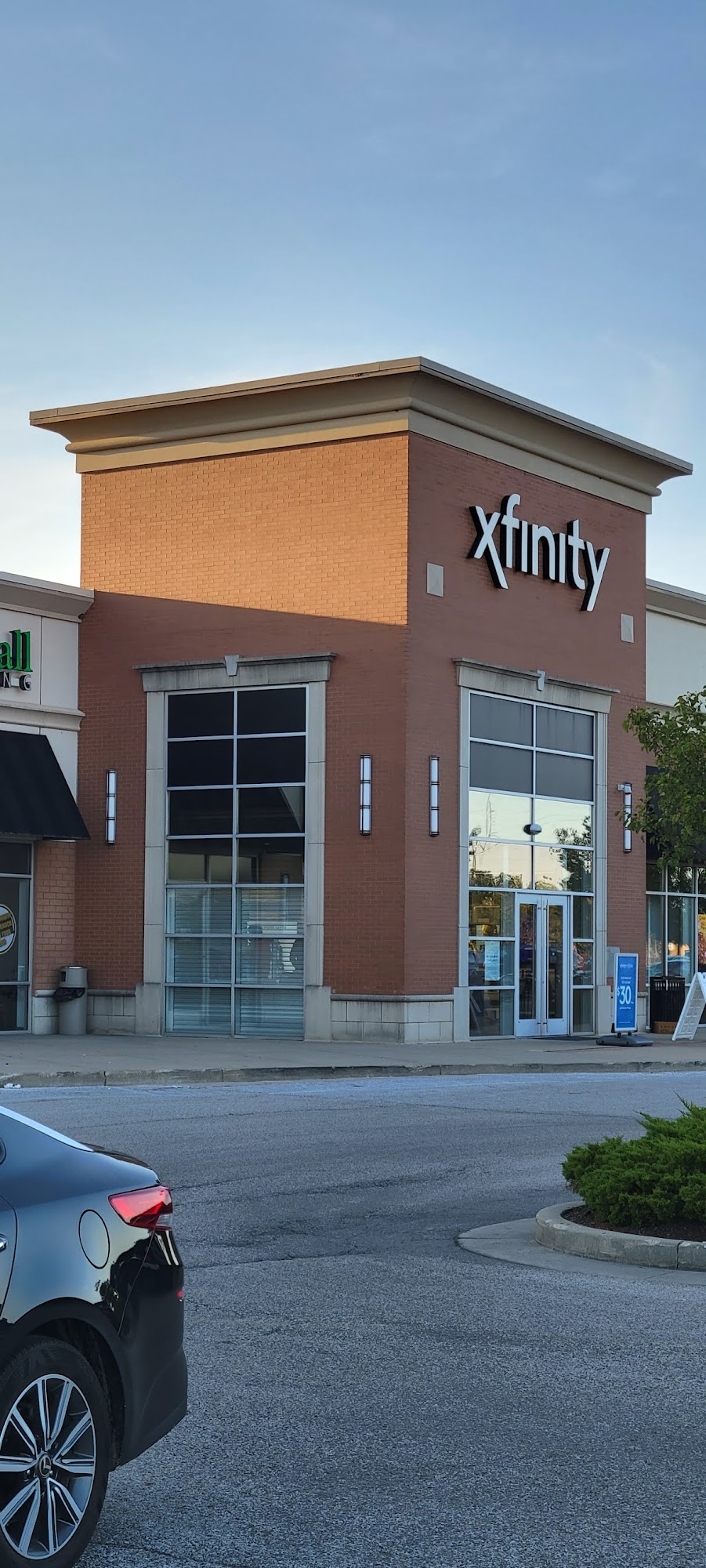 XFINITY STORE BY COMCAST - 997 E County Line Rd, Greenwood IN - Hours ...