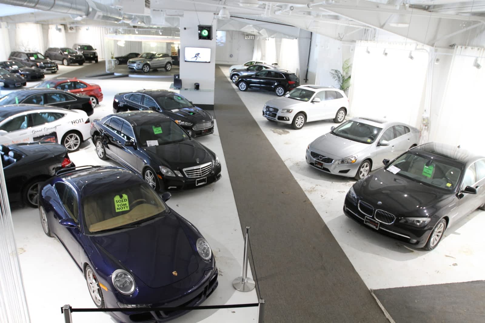 NOTT AUTOCORP - Winnipeg MB - Hours, Directions, Reviews - Loc8NearMe