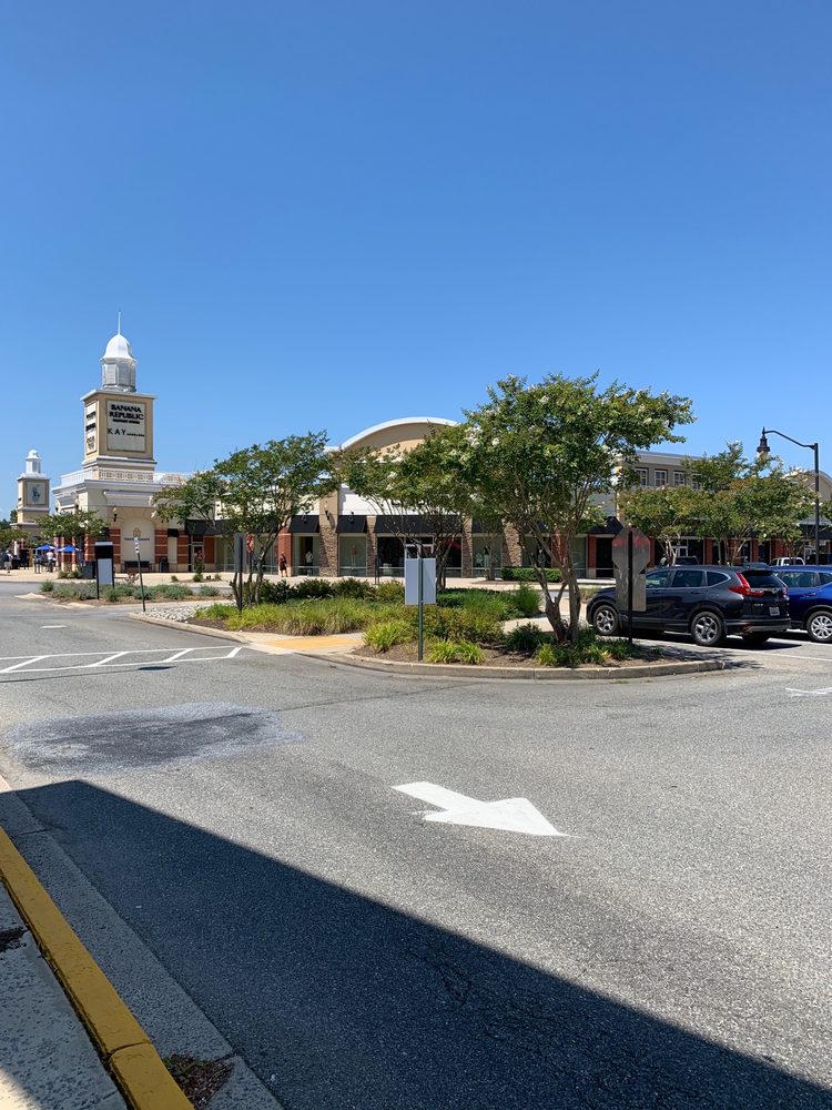 QUEENSTOWN PREMIUM OUTLETS - Queenstown MD - Hours, Directions, Reviews ...