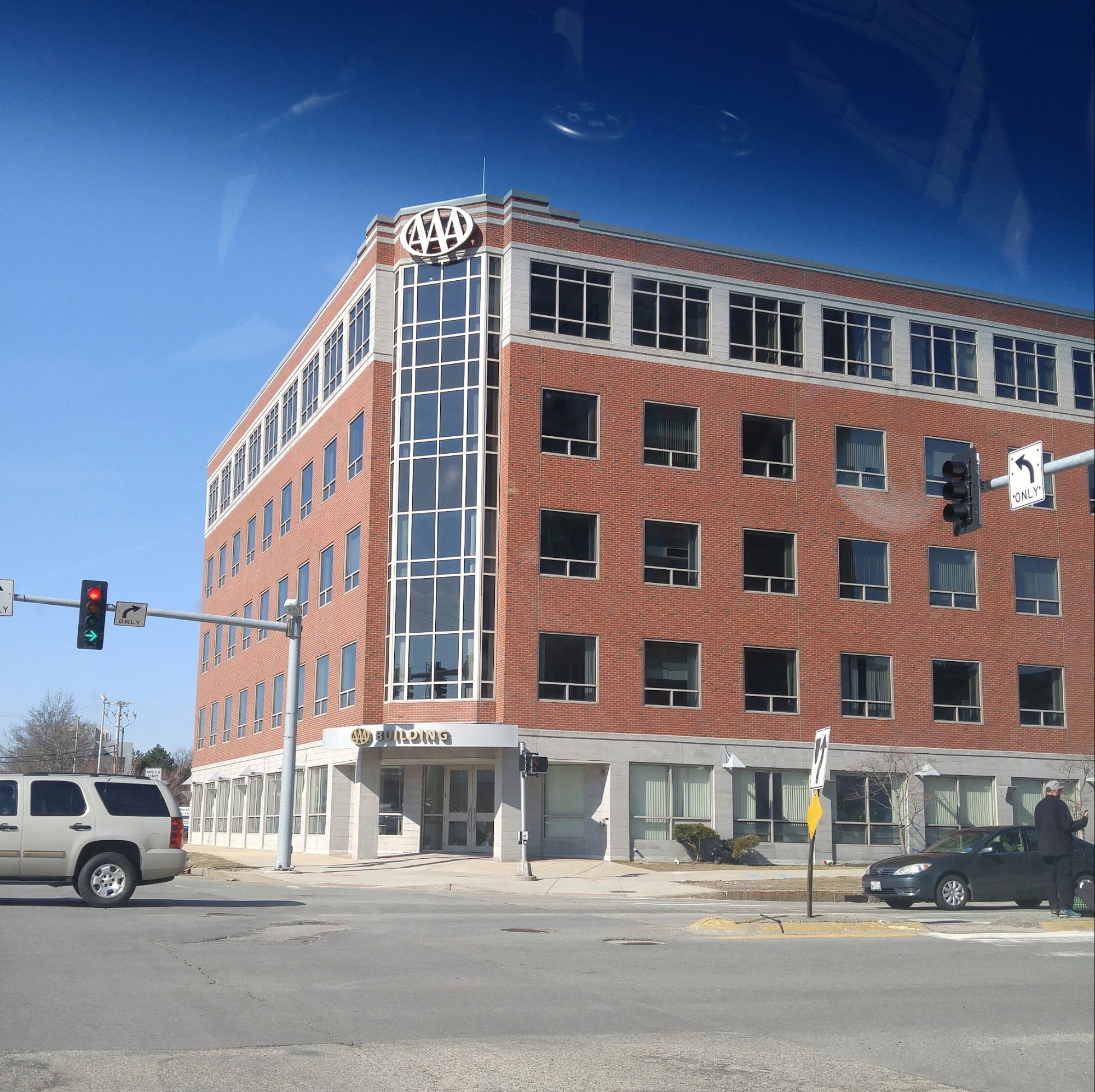 AAA PORTLAND INSURANCE AND MEMBER SERVICES - 68 Marginal Way, Portland ...