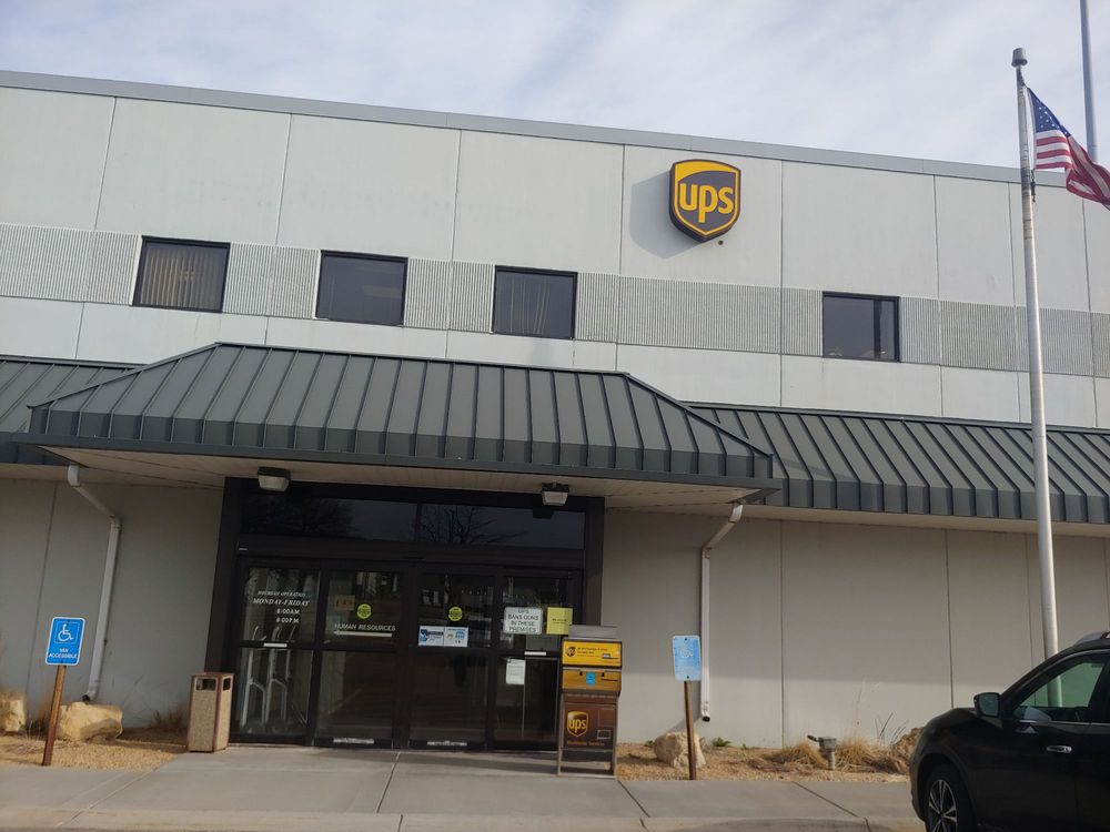 UPS CUSTOMER CENTER - 555 Opperman Dr, Eagan MN - Hours, Directions ...