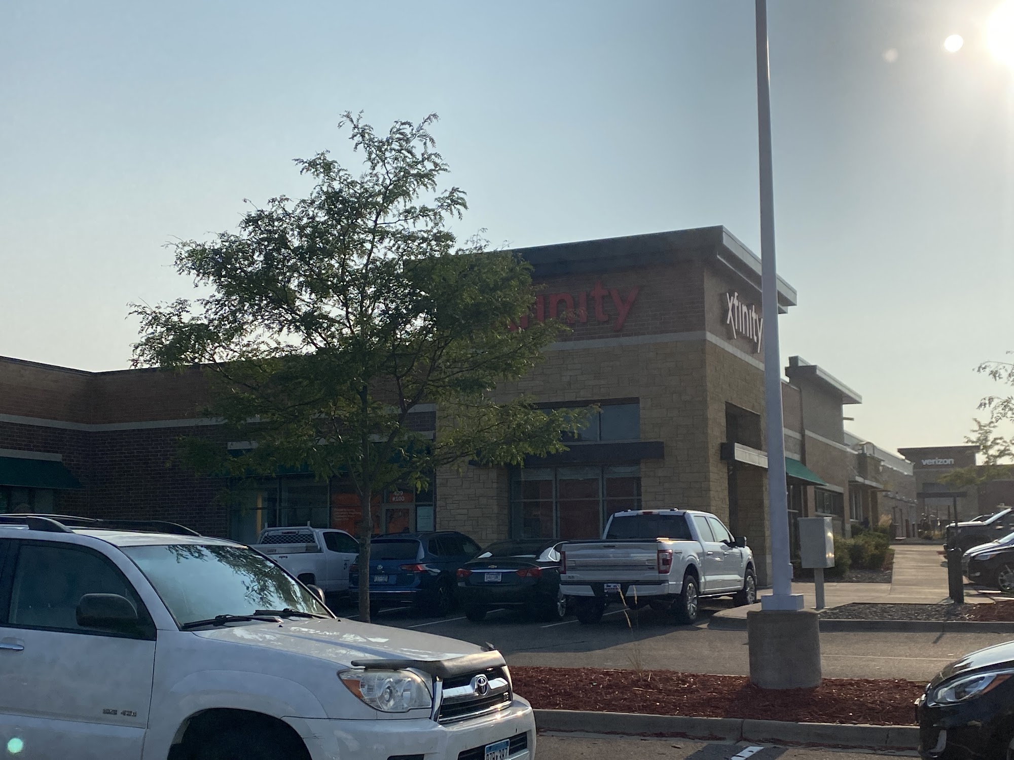 XFINITY STORE BY COMCAST - 429 Commerce Dr, Woodbury MN - Hours ...