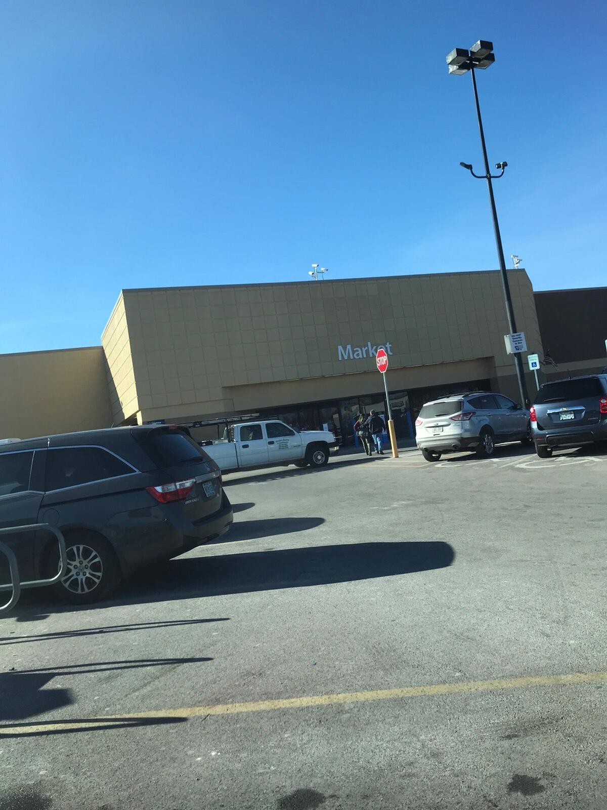 WALMART SUPERCENTER - 707 Walton Dr, Farmington MO - Hours, Directions ...