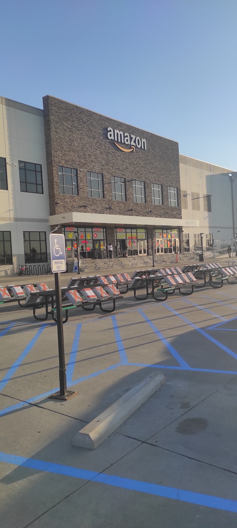 AMAZON FULFILLMENT CENTER STL8 - St. Peters MO - Hours, Directions ...