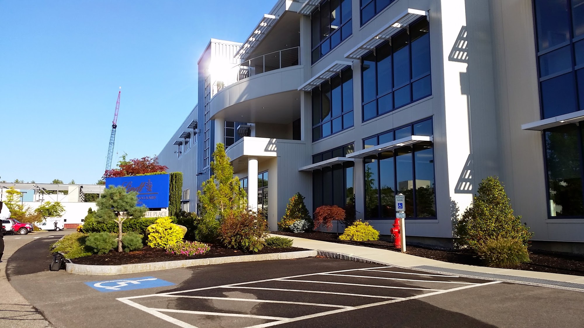 LINDT & SPRUNGLI USA - Stratham NH - Hours, Directions, Reviews ...