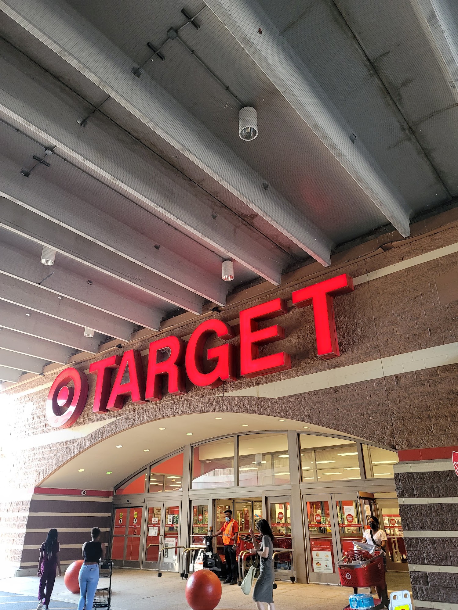TARGET - 500 E Sandford Blvd, Mt Vernon NY - Hours, Directions, Reviews ...