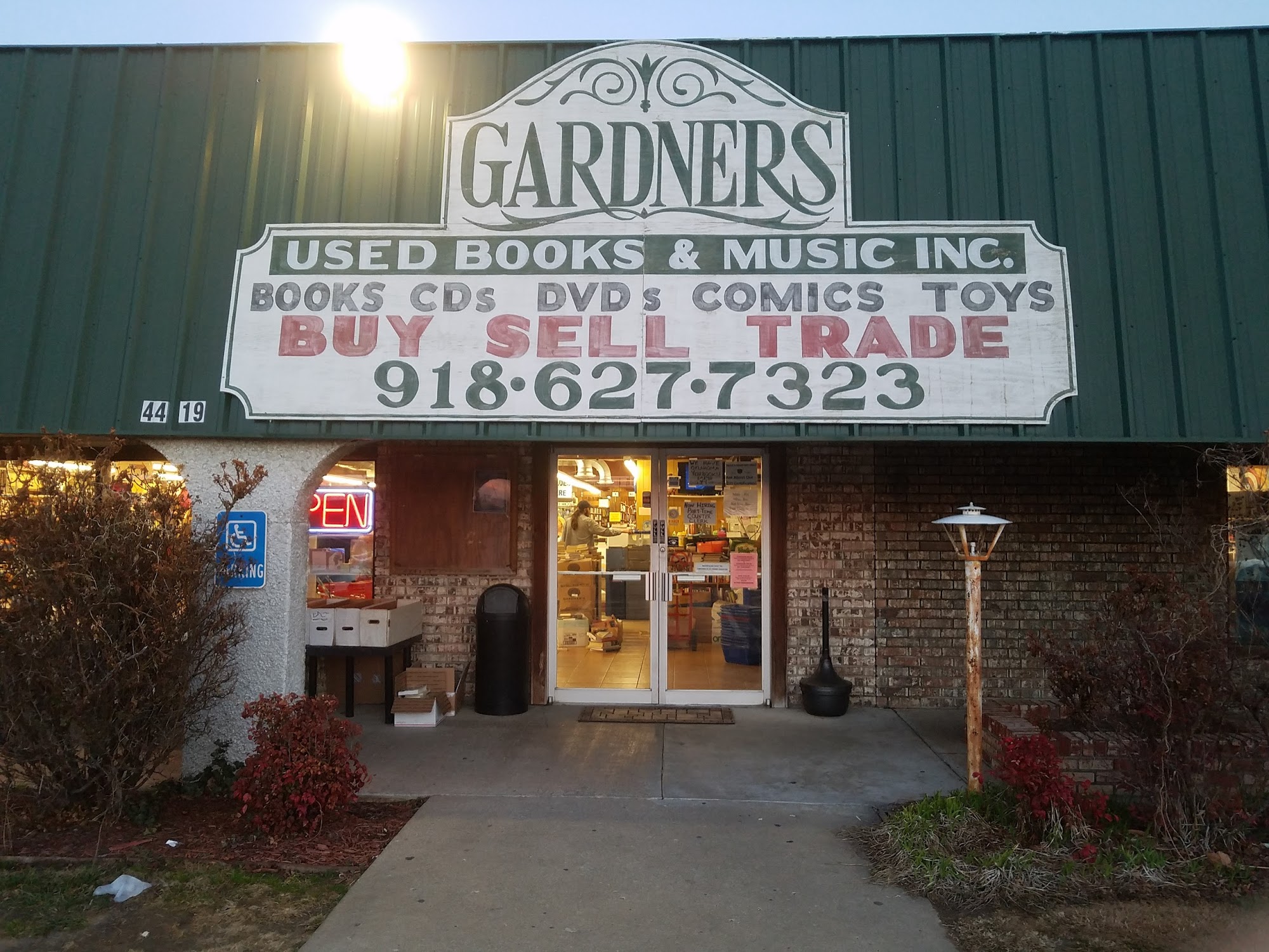 GARDNER'S USED BOOKS & COMICS - Tulsa OK - Hours, Directions, Reviews ...