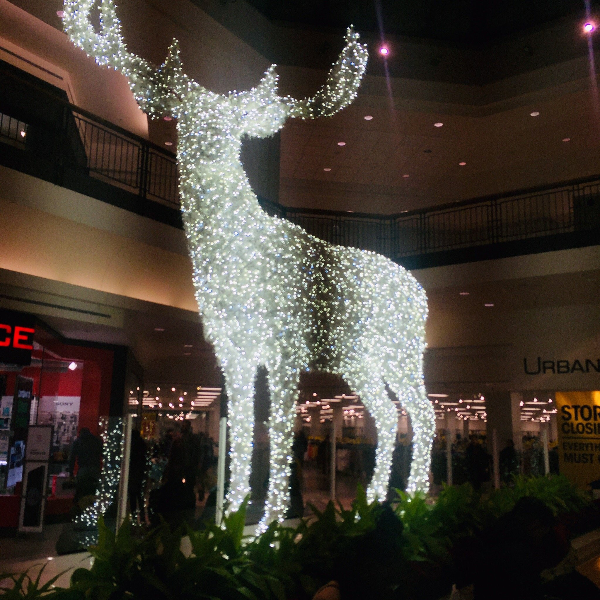 CF FAIRVIEW MALL - Toronto ON - Hours, Directions, Reviews - Loc8NearMe