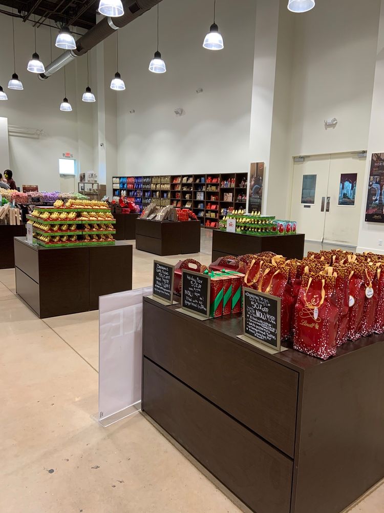 LINDT CHOCOLATE SHOP - Carlisle PA - Hours, Directions, Reviews ...