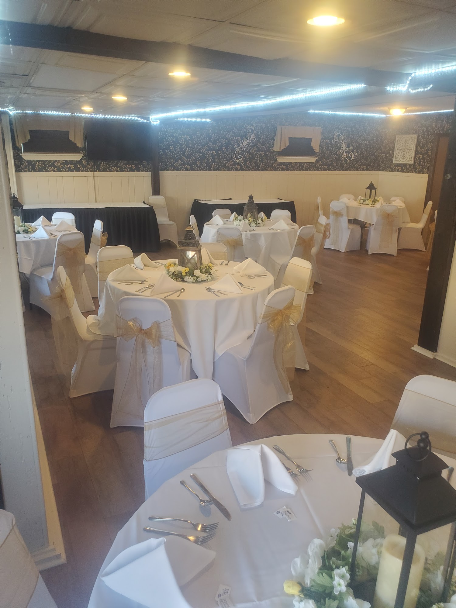 Delfini Room, Meadowlands - Reviews (14), Photos - Restaurantji