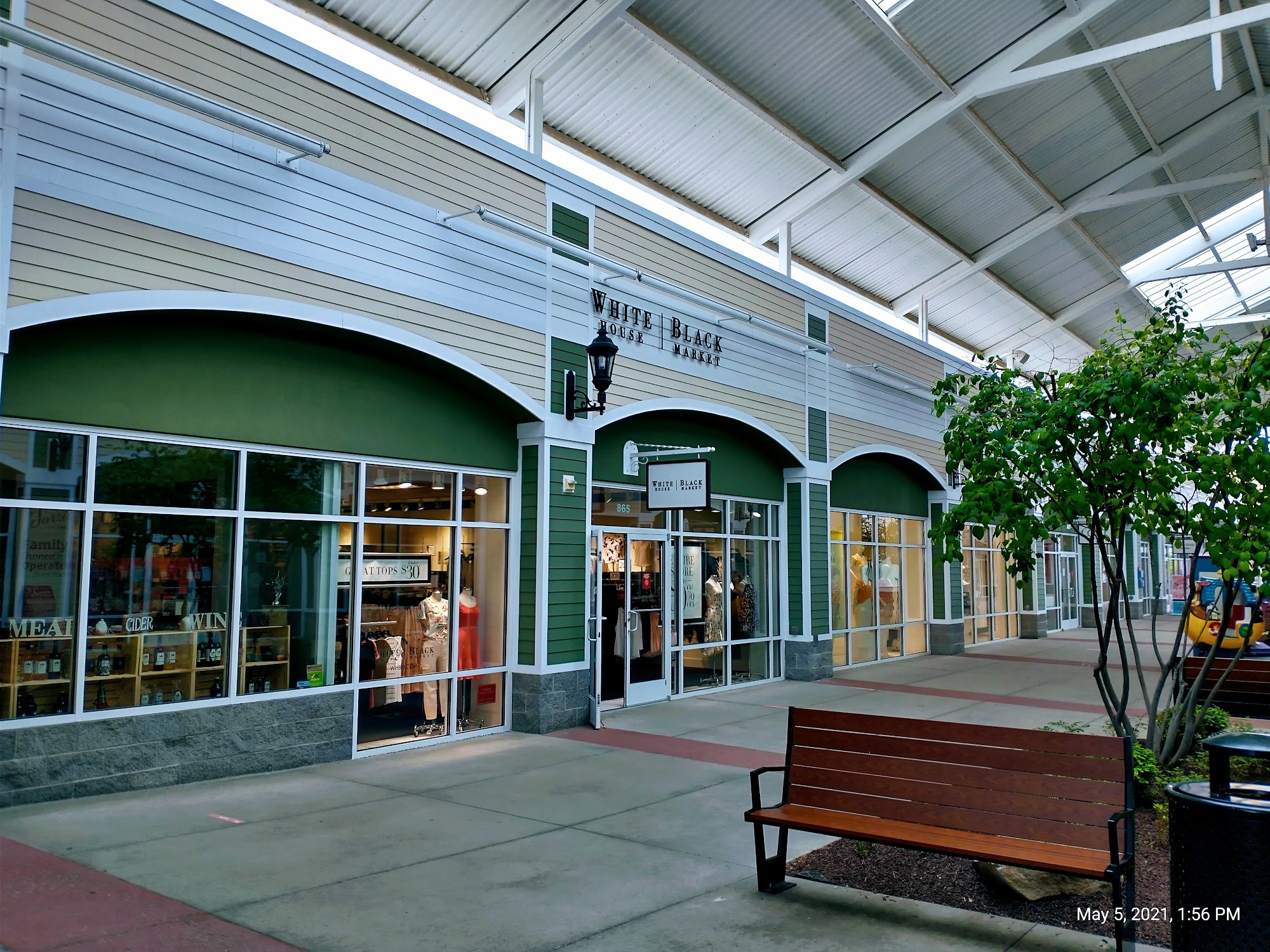TANGER OUTLETS PITTSBURGH - Washington PA - Hours, Directions, Reviews ...