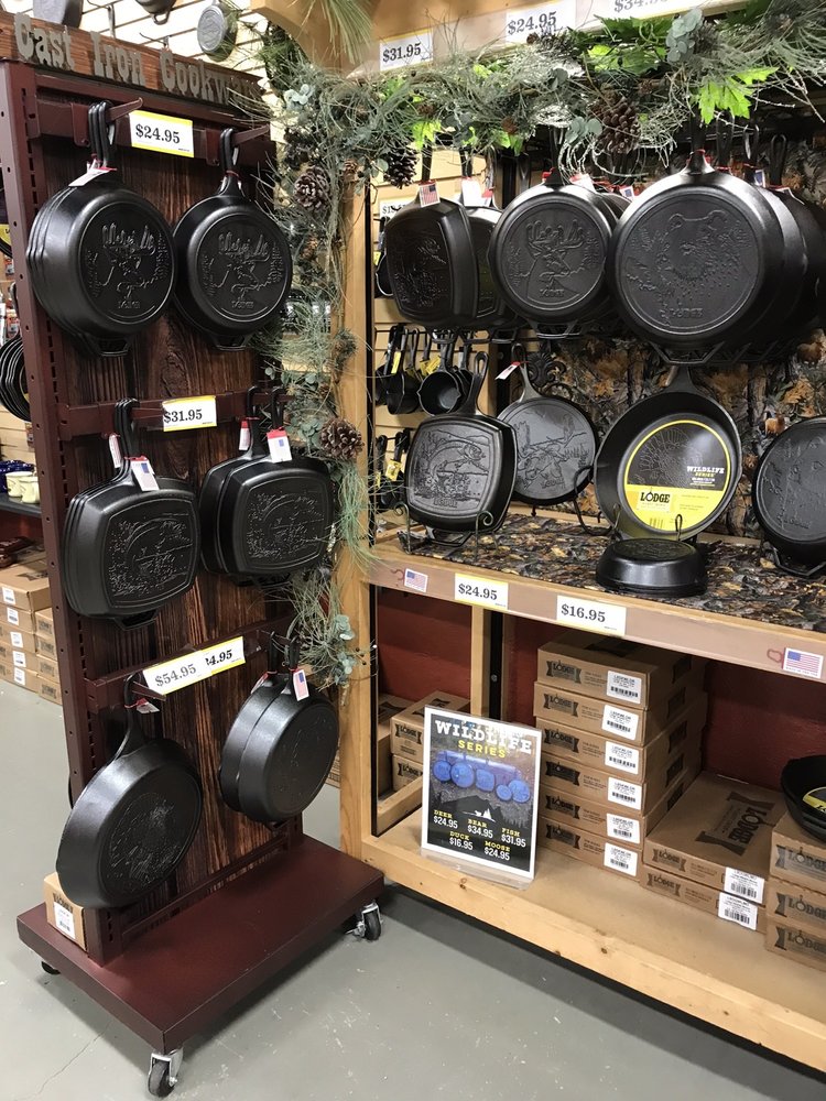 LODGE FACTORY STORE - South Pittsburg TN - Hours, Directions, Reviews ...