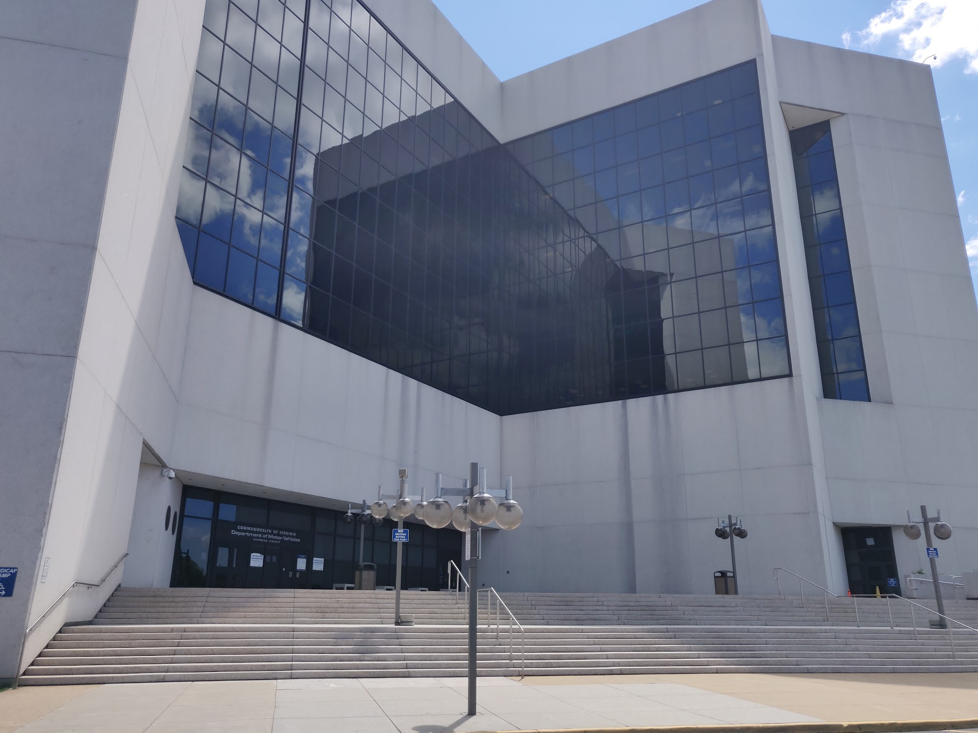 DMV- RICHMOND CENTRAL CUSTOMER SERVICE CENTER - 2300 W Broad St ...