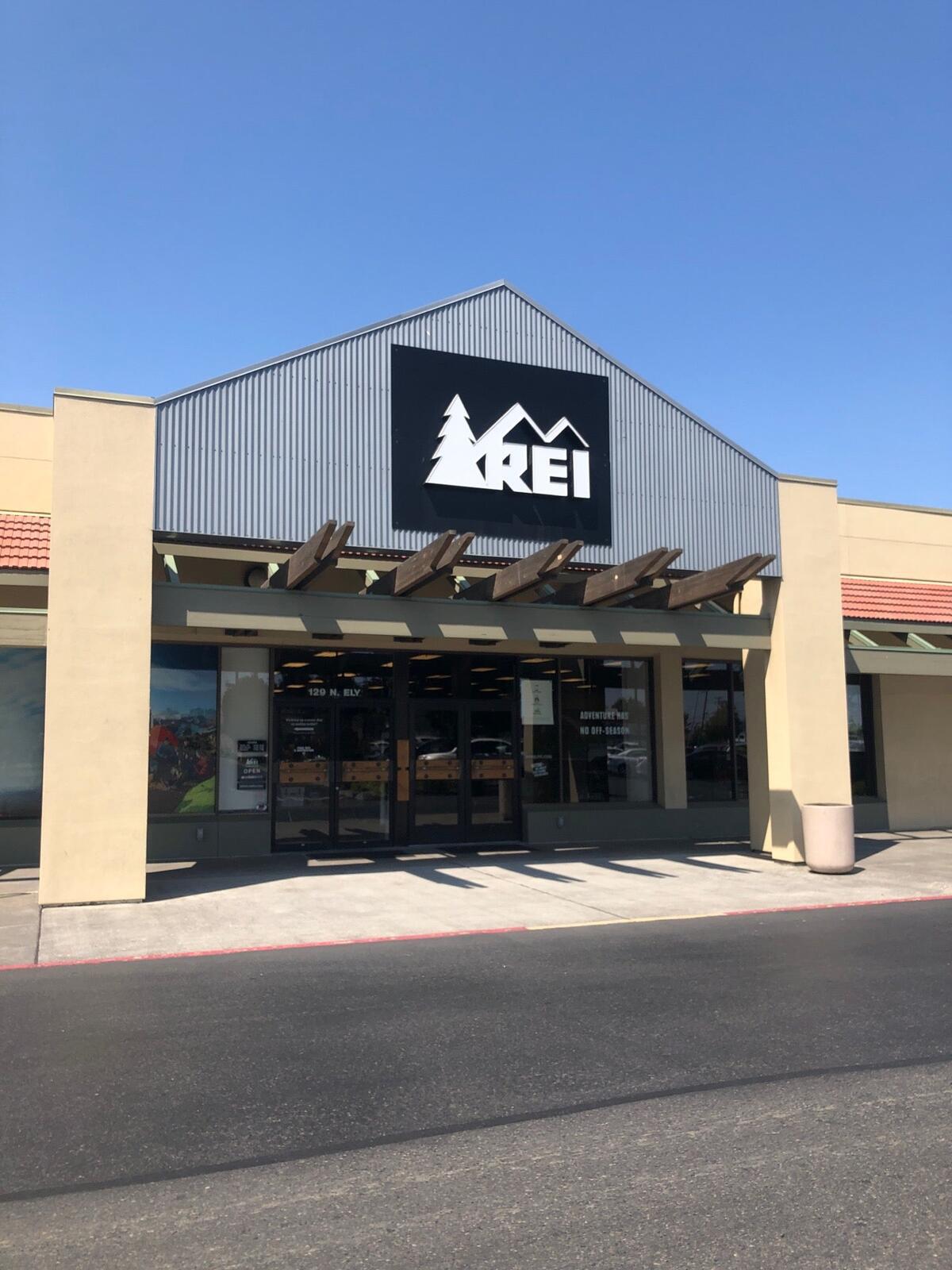 REI - 129 N Ely St Main 2, Kennewick WA - Hours, Directions, Reviews ...