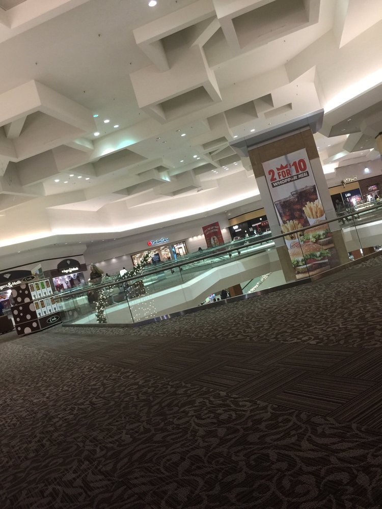 SOUTHRIDGE MALL - Greendale WI - Hours, Directions, Reviews - Loc8NearMe