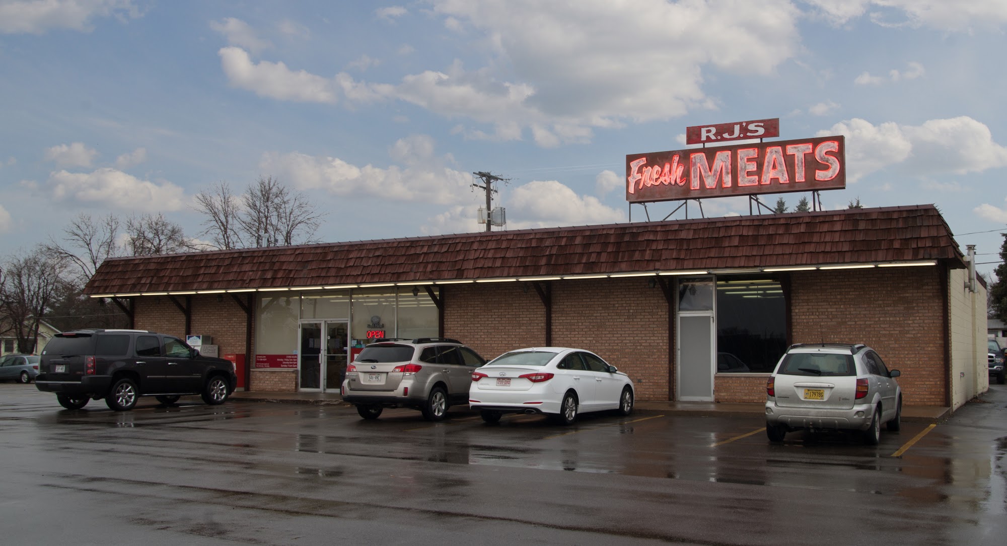 RJ'S MEATS - Hudson WI - Hours, Directions, Reviews - Loc8NearMe